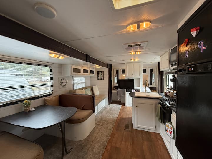 The Sea-stone: Cute & Cozy Rv Near I-10 & Downtown - Mobile, AL