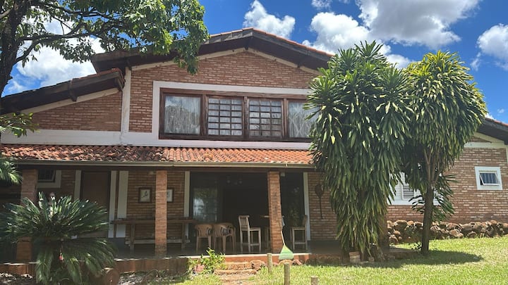 Chácara Dentro Cidade 4 Suítes Próximo Parquepeão - Barretos, SP, Brasil