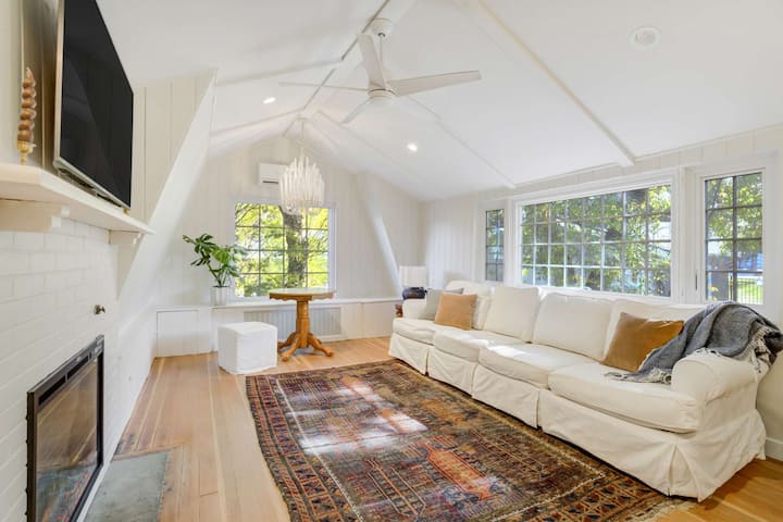 Broadmoor Carriage House Retreat - Cheyenne Mountain State Park, Colorado Springs