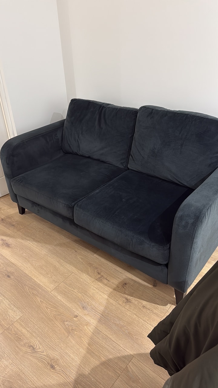 Newly Reburbished 2-bedroom, 1-bathroom Flat - Romford