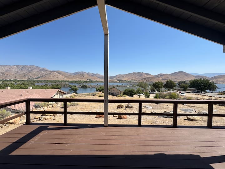 Spacious Lakeview Escape | Direct Lake Access - Kernville, CA
