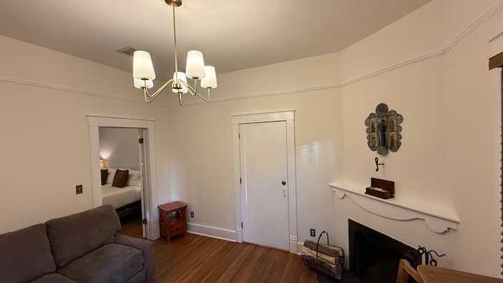 Santa Fe's Historic Moon Suite - Santa Fe, NM