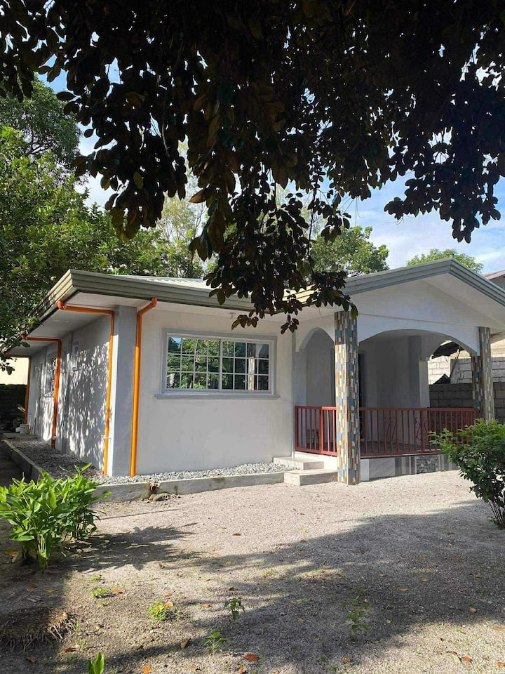 Gigi Azurin’s Transient House - San Narciso