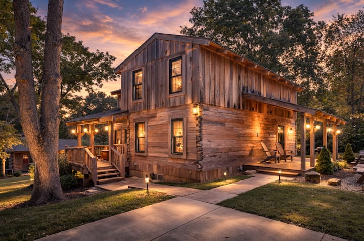 3 En-suites, Family Cabin, Fire Pit, River Access - Branson, MO