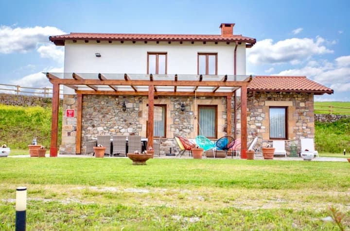 Las Cabañas Del Valle: Cabaña Los Llanos - Liérganes