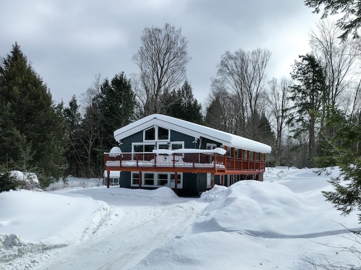 Stowe Stay Chalet - Stowe, VT