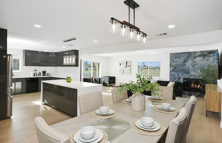 Spacious Modern 5br House By Disneyland - Long Beach, CA