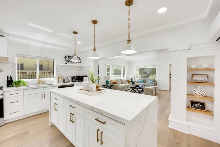 A Exquisite Craftman Home In Long Beach By Beaches - Long Beach, CA