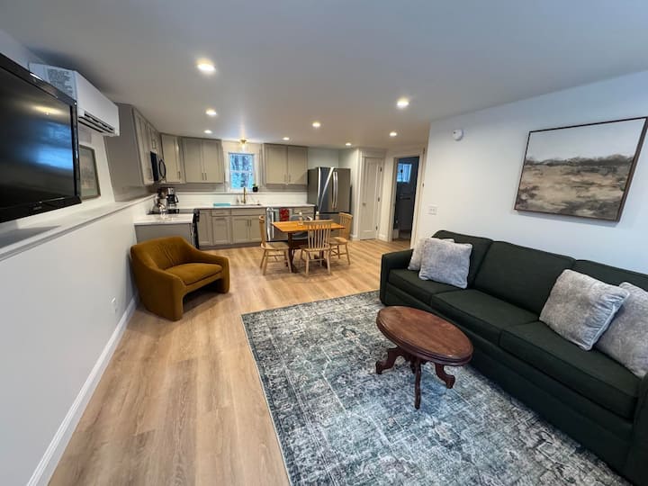 Private Apartment In Convenient Freeport Location - Yarmouth, ME