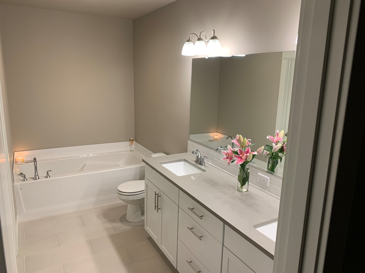 Lorien Landing : nouvelle retraite de 3 chambres avec jacuzzi - Maisons ...