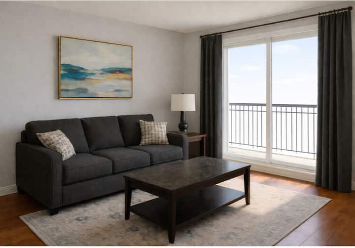 1 Bedroom Suites On Upper Floors With Views (2) - Thompson