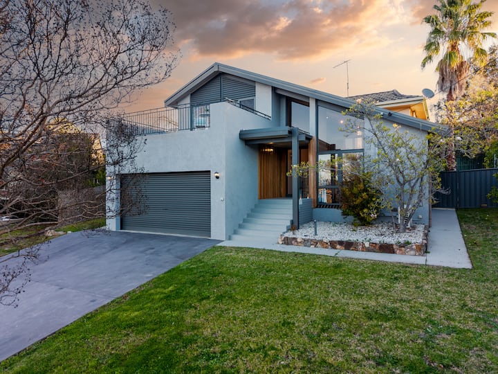 Spacious Family Fun With Pool On Uralla - Albury