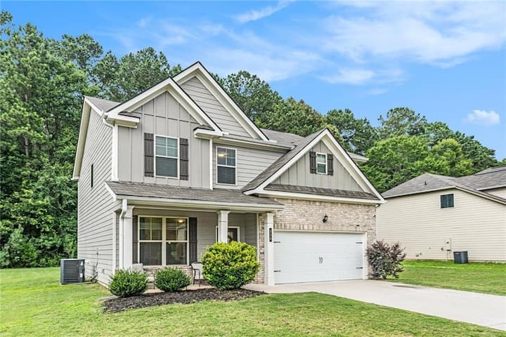 Suburban Retreat - Experiment, GA