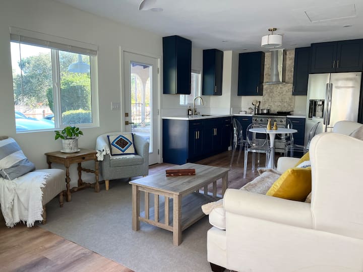 Classy Esco Getaway - Escondido, CA