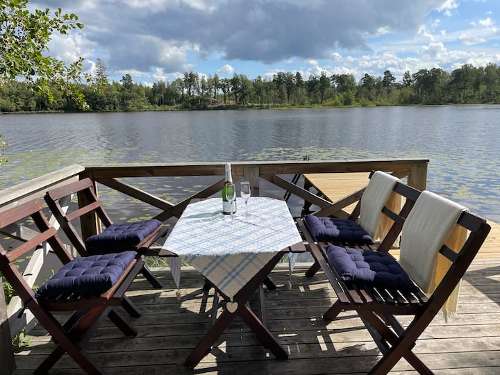 Supermysig Stuga På Privat Sjötomt - Tyringe