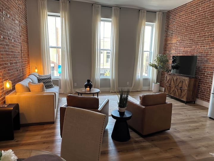 Downtown Loft Apartment - Carr lake, Claypool