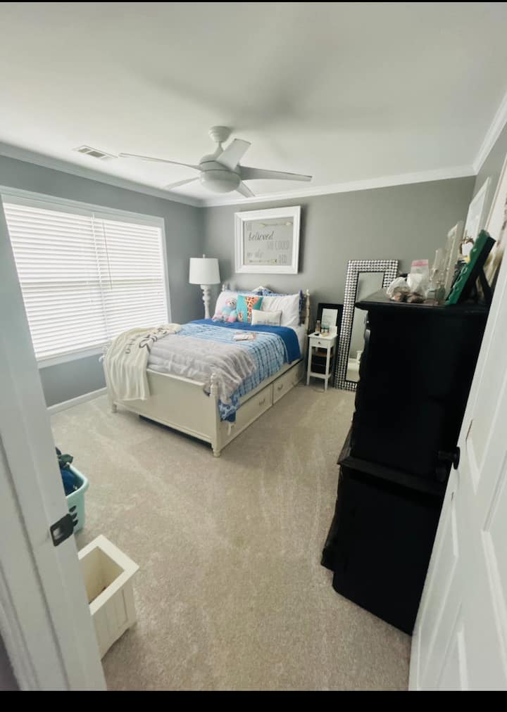 Travel Nurses Welcome Room For Rent - Carrollton, GA