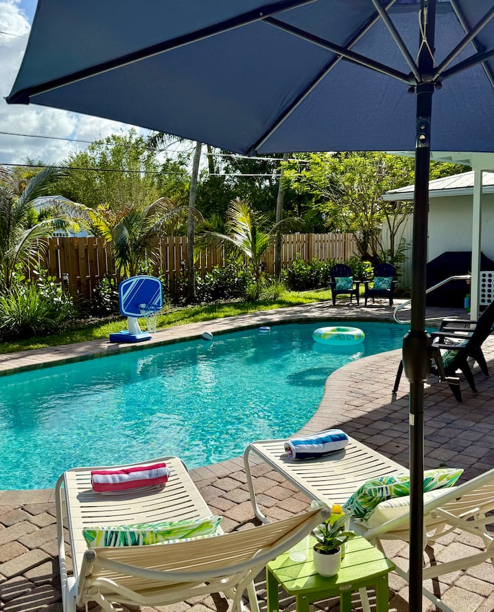 *Tropical Retreat* Lg 4/3 Private Pool/beach/games - Stuart, FL