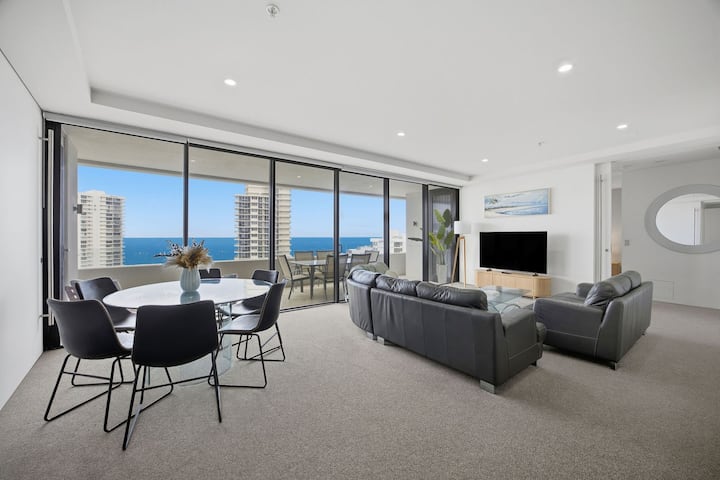 Superior 2 Bedroom Ocean Views - Aria Apartments - Broadbeach