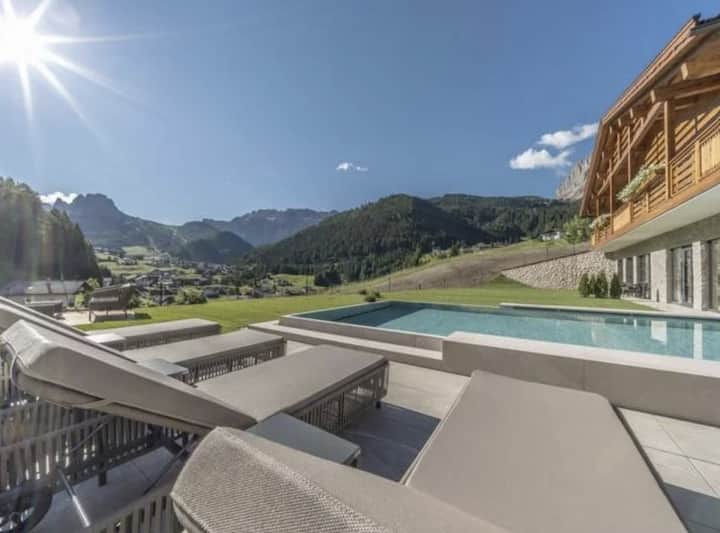 4bdr Lovely Chalet With True Alpine Chic Style - Selva di Val Gardena