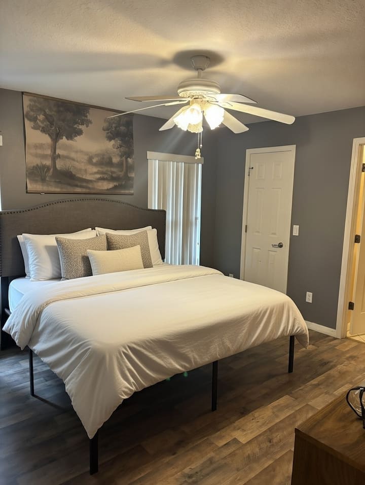 Rogers Retro Retreat - Inverness, FL