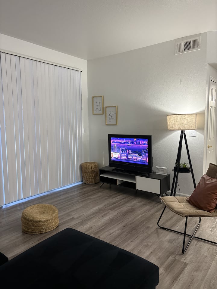 (1-69) Near Stadium, Allegiant, Strip And Outlets - Henderson, NV