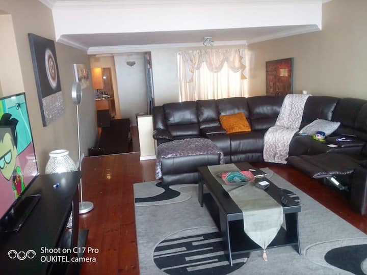 Ike And Carry South Beach Luxury Accommodation Bnb - Durban