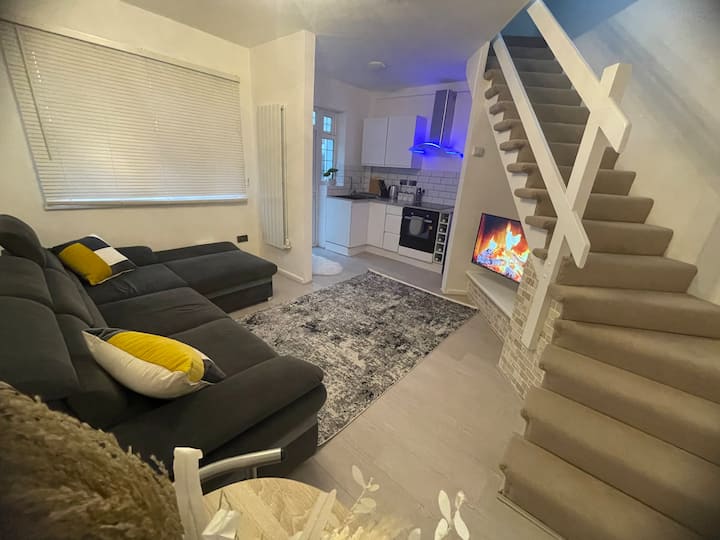 Modern Cosy Home - St Albans