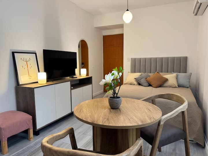 Boulevard Cerviño, Palermo - Argentina