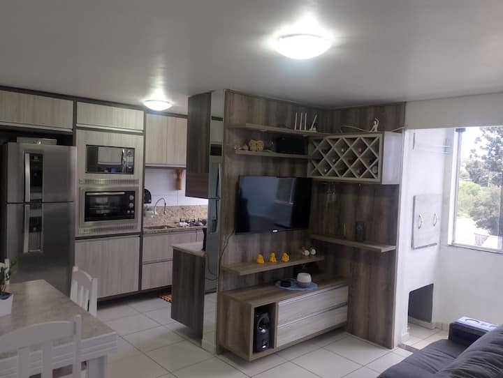 Apto No Terceiro Andar 01 Quarto Com Garagem. - Passo Fundo