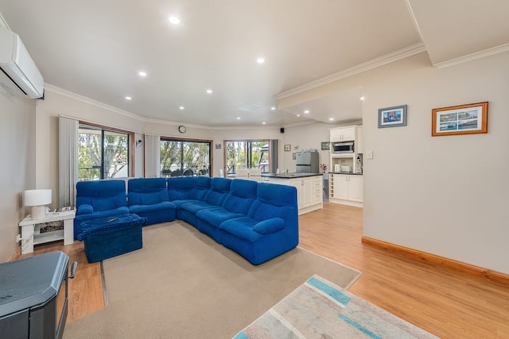Riverside - Waterfront Luxury - Mannum