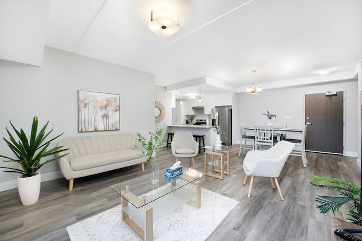 Modern Nest | 2 Bed 2 Bath - Windsor, ON, Canada