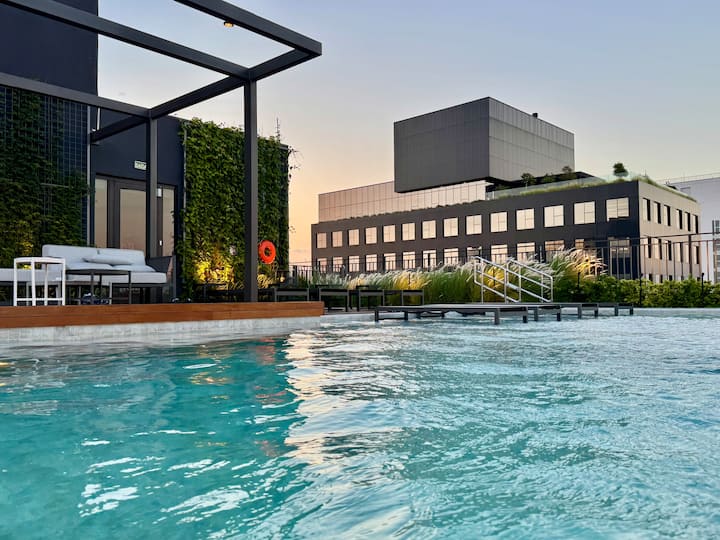 Luxury New 1 Bedroom Suite - Rooftop Pool & View - Porto Alegre