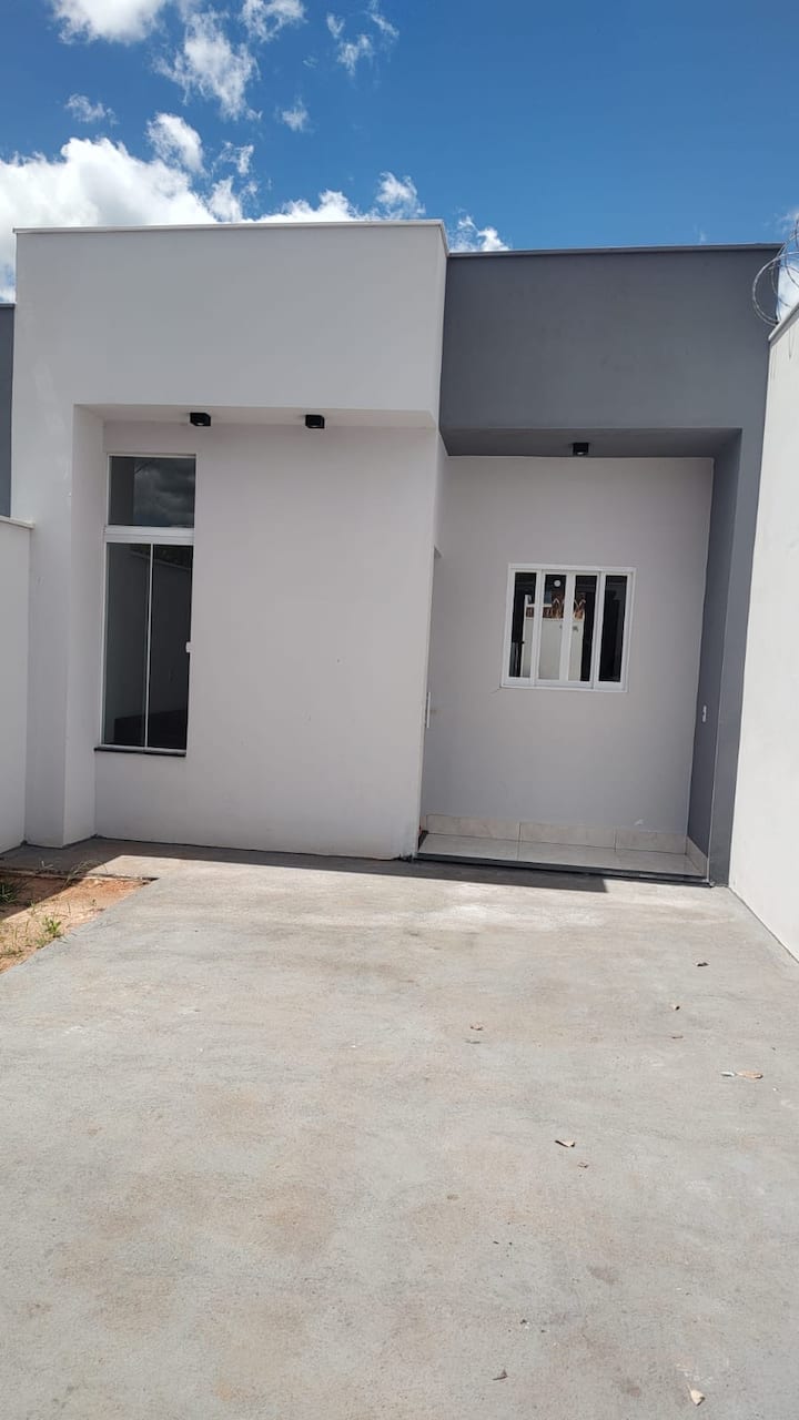 Casa Completa E Confortável Com 2 Quartos - Patos de Minas