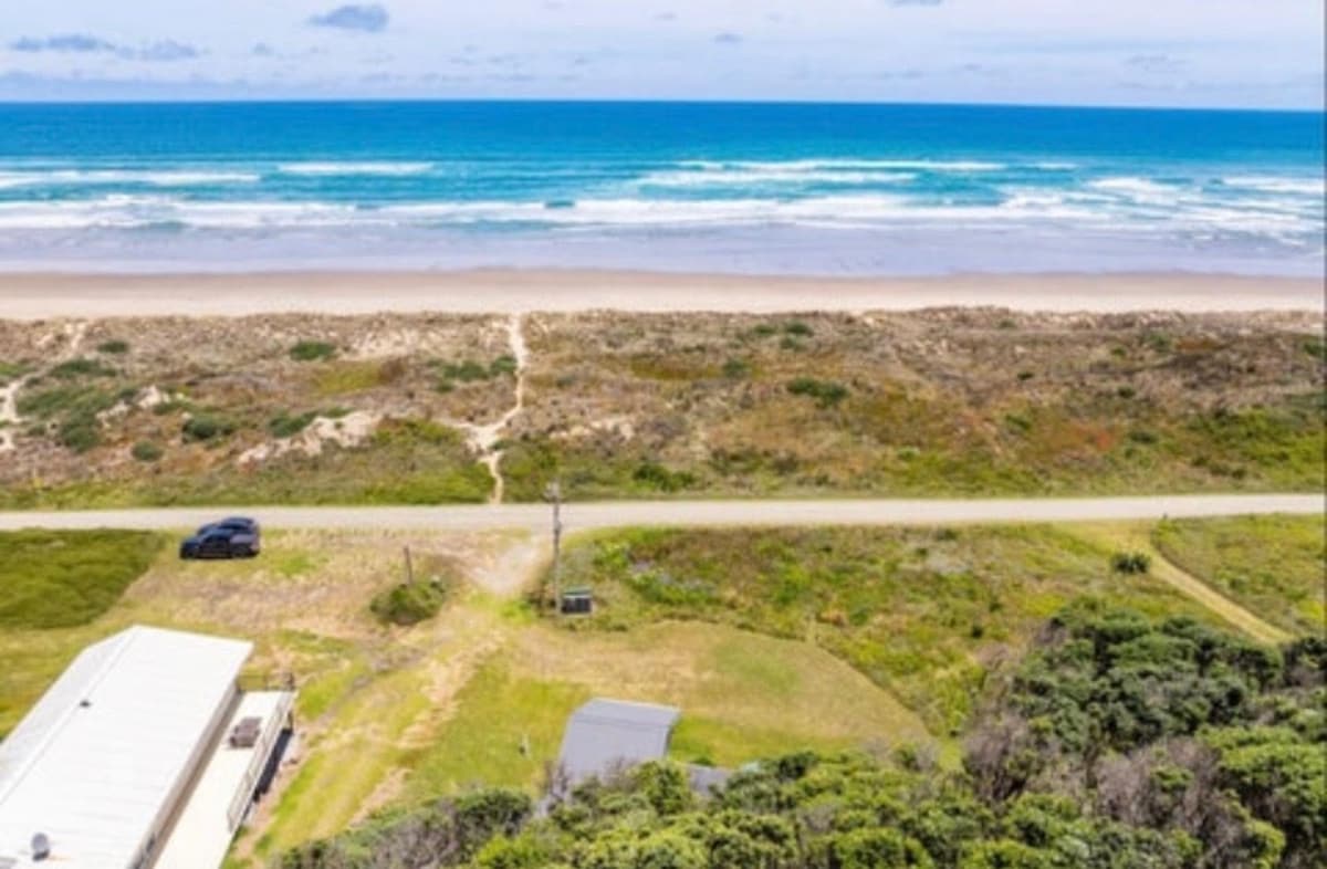 Kiwi Bach au bord de la plage à Glinks Gully - Animaux acceptés ...