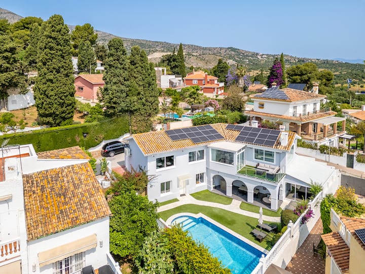 Villa Reformada Con Piscina Privada 8p Jardín - Municipality of Torremolinos
