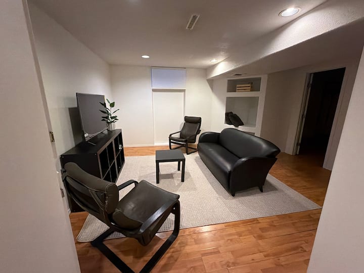 Private Cozy Suite - Drayton Valley