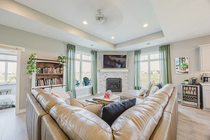 Prairie Cottage No-step Patio Home In South Fargo - Fargo, ND