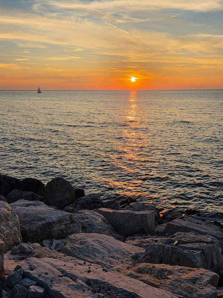 Guest Suite 2
Cozy & Quiet - Port Elgin