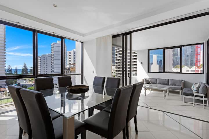 3 Bedroom Ocean Glimpses - Aria Apartments - Broadbeach