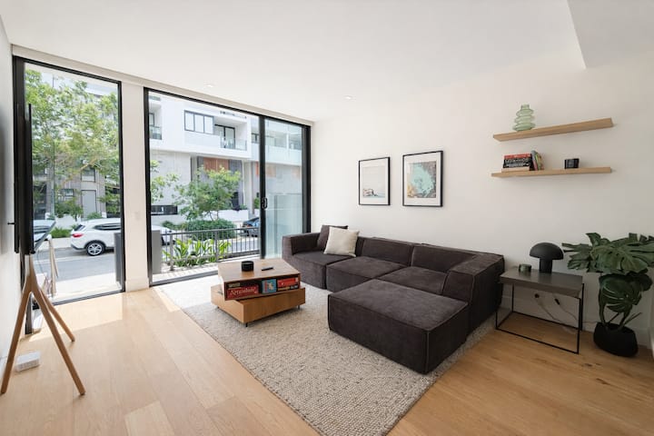 Street-access Garden Apartment | Walk To Newtown - Sydney