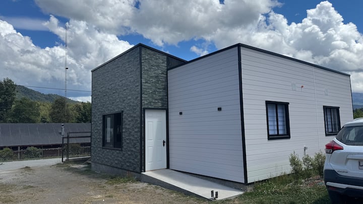 Hermosa Cabaña En Puerto Fuy - Chili