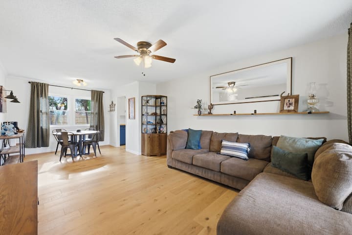 Chisholm Trail Bunkhouse - Wichita, KS