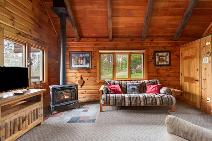 Pet Friendly Log Cabin That Can Sleep Up To 12! - Mine Kill State Park, North Blenheim