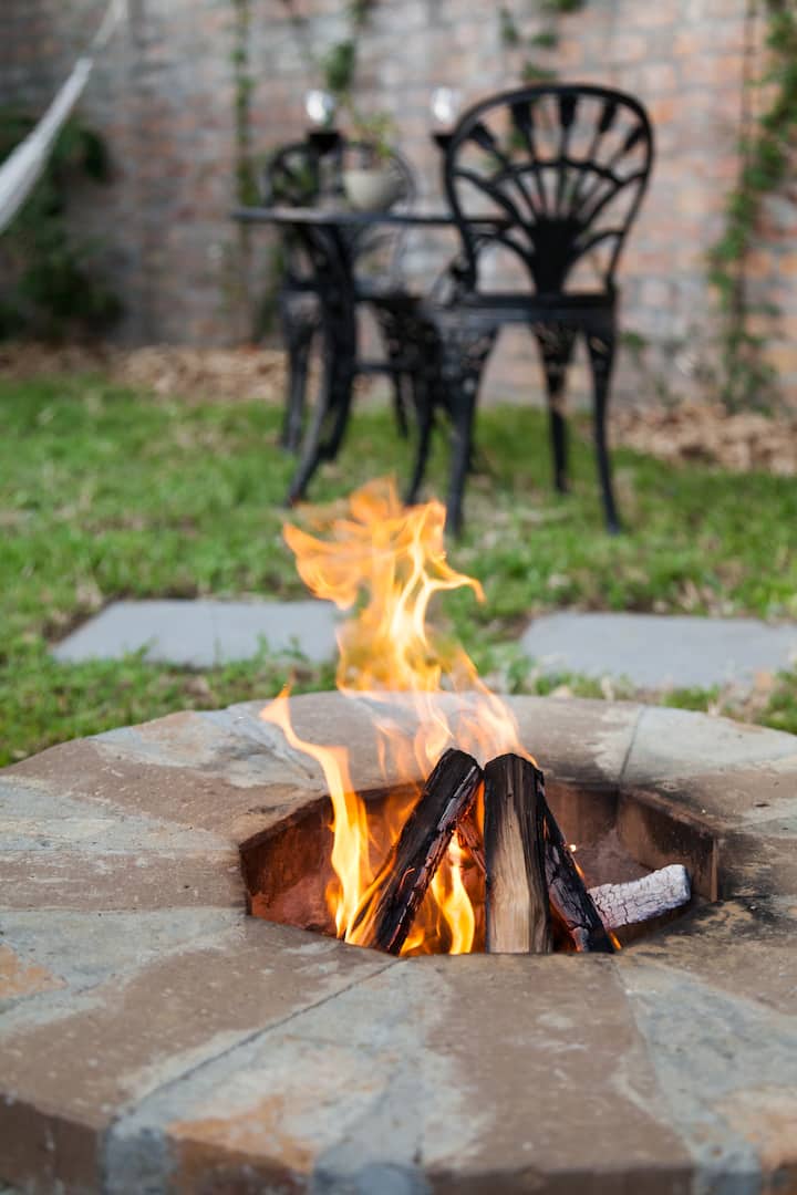 The Couvaras Inn - Somerset West