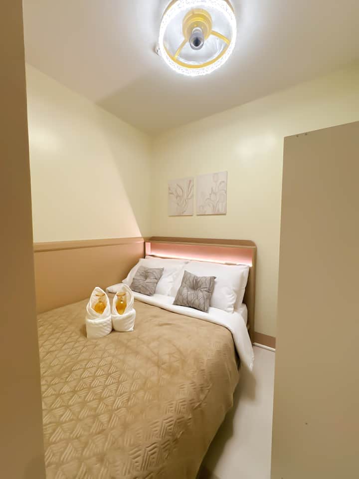 The Elevated Escape | Wi-fi + Netflix - Metro Manila