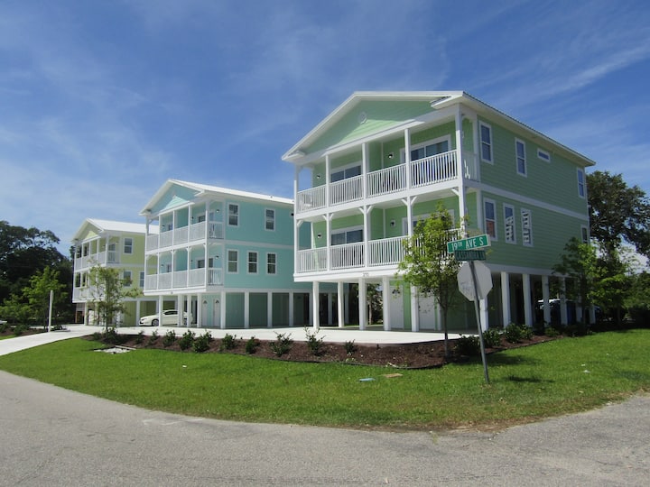 New Build, Pets Ok, Stay & Play, Covered Parking - Myrtle Beach