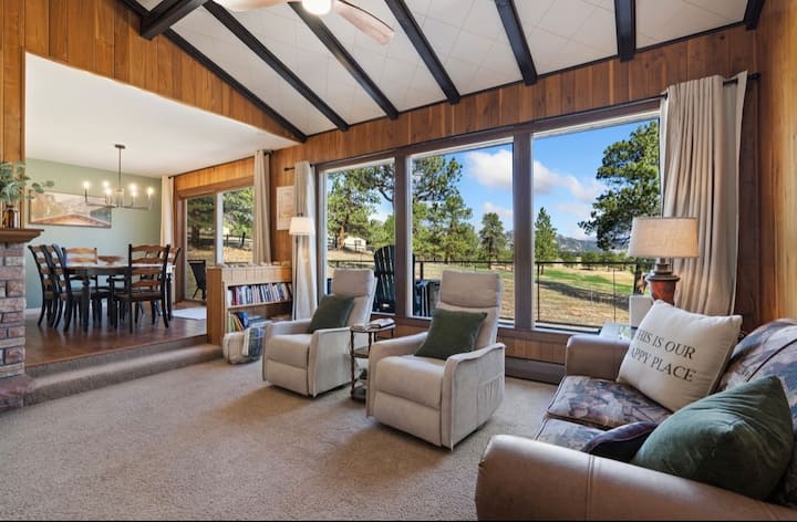 New Listing Discount! Fabulous Views! Golf Course! - Estes Park, CO