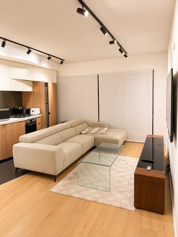 2br Apartment W/ Balcony In Box Hill - Box Hill