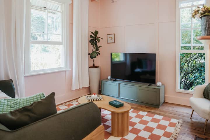 Osborn Retreat - Cosy Cottage & Magical Garden - Exeter